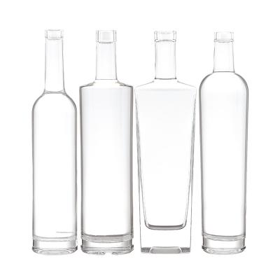Cina Bottiglia di vetro trasparente da 750 ml per liquori, alcolici, vodka e whisky in vendita