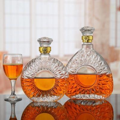 Cina 500ml 750ml 1000ml Super Flint Glass Bottle per Vodka Industriale Whisky Rum Gin Liquor in vendita