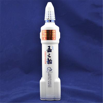 Cina Bottiglia in vetro a forma di razzo per bevande e bevande di 750 ml di capacità in vendita