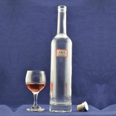 Cina Bottiglia di vetro di liquore alto e sottile per whisky/brandy/vodka sigillata con tappo svoltato in vendita