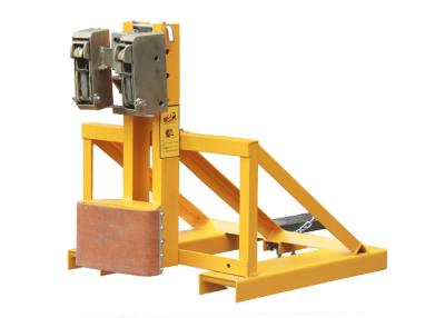 Κίνα DG500E βαρέων καθηκόντων τοποθετημένη Forklift χωρητικότητα φορτίων Grabbers τυμπάνων λαστιχένιος-ζωνών 500kg προς πώληση