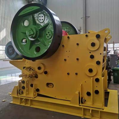 Cina Frantoio a mascella della roccia di riciclaggio dei rifiuti della costruzione 160kw 625tph in vendita