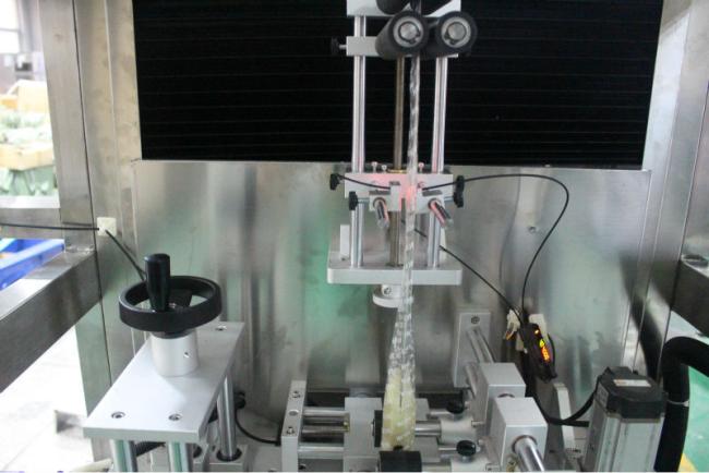 Automatic Shrink Sleeve Label Applicator machine For Bottle Water Cap Seal