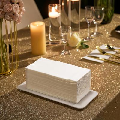 Chine Des serviettes à main jetables pour la salle de bain, du papier doux et absorbant, des serviettes pour invités, des serviettes à main décoratives jetables pour la salle de bain à vendre