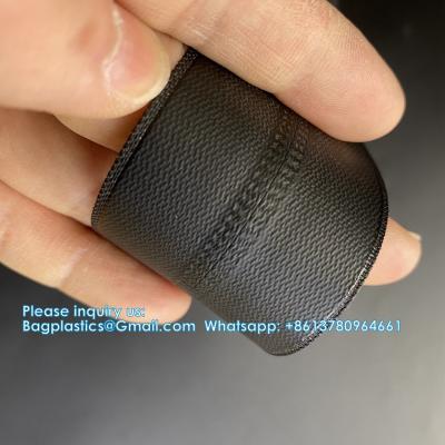 Chine Custom Multi-Colors Waterproof Zipper PU Coated Triangular Teeth Plastic Zippers Water Resistant For Garments Bags à vendre