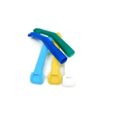 Cina SJ Disposable Suction Tube Denture Oral Care Consumable Tools Colorful Dental Vented Oral Evacuation Tips OEM Wholesale in vendita