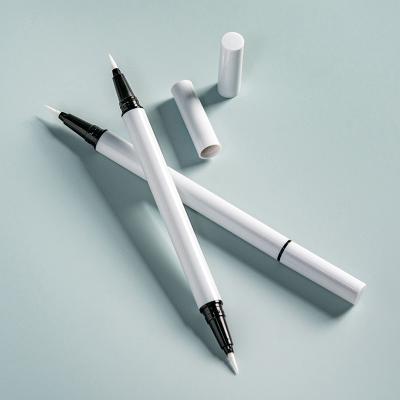 中国 空き 2 in 1チューブ プライベート・レーベル ロゴ 黒のアイラインペンシル カスタムアイライン液体アイライン容器 販売のため