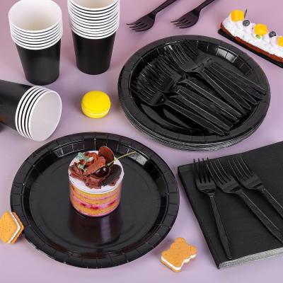 Chine Stampage à chaud en or Joyeux anniversaire Set de vaisselle jetable personnalisable et coloré à vendre