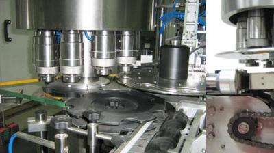 Cina Tappatrice automatica per il riempimento la linea di produzione/tappatrice rotatoria in vendita