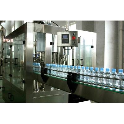 Cina 3 in bottiglie automatiche di 1 dell'acqua macchina di rifornimento 3000 all'ora una garanzia di anno in vendita