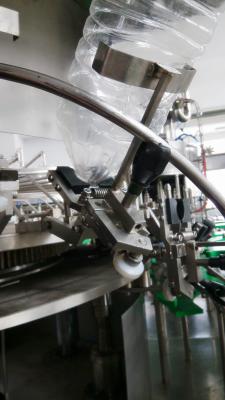 Cina Macchina di rifornimento industriale dell'acqua potabile succo/della soda 3 in 1 tappatrice di riempimento di lavaggio in vendita