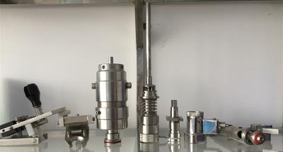 Cina la macchina di rifornimento rotatoria del barilotto 5L/8L SpA ha basato il sistema automatico dell'imbottigliamento in vendita