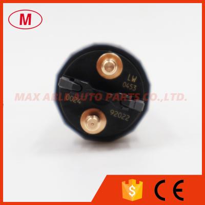 China 0445120452 0445120453 1112010-96E common rail injector for sale