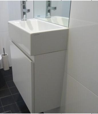 China gabinete de cuarto de baño simple, alta vanidad brillante, gabinete de cuarto de baño de la laca, sola vanidad del lavabo en venta
