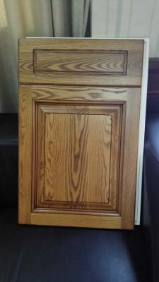 China Incinere la puerta de armario de cocina aumentada, el panel de la puerta de armario de cocina de madera sólida en venta