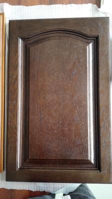China el roble aumentó la puerta de armario de cocina, puerta de armario de cocina caliente de la venta, puerta de madera sólida del marrón oscuro en venta