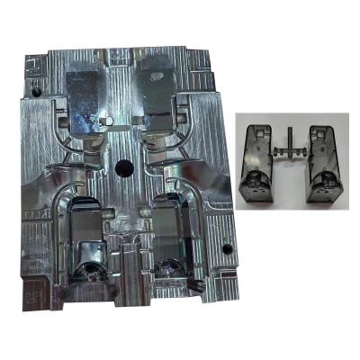 Cina High Precision Plastic Injection Tooling Cold Runner With ±0.01mm Tolerance in vendita