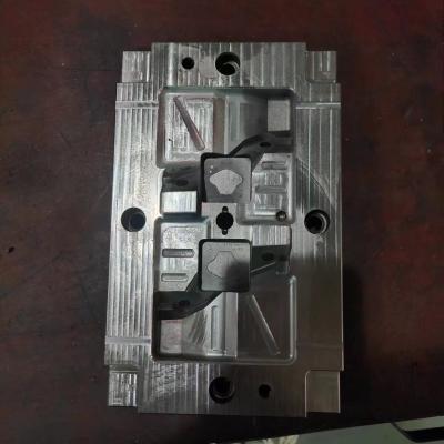 Cina High Performance S136 Plastic Injection Tooling P20 Steel With Hot Or Cold Runner System in vendita