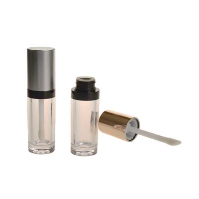 Cina contenitori di lusso di lucentezza del labbro del labbro 15ml della metropolitana cilindrica di lucentezza con il coperchio d'argento in vendita