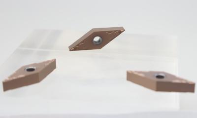 중국 인덱스 가능한 외부 탄화물 회전 삽입자 VNMG160404-FQ 스테인리스 절단용 삽입자 판매용