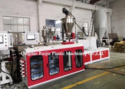 Cina Linea di produzione della pavimentazione di SPC di quattro rulli SJSZ92/188 inferiore costo con l'impilatore automatico in vendita