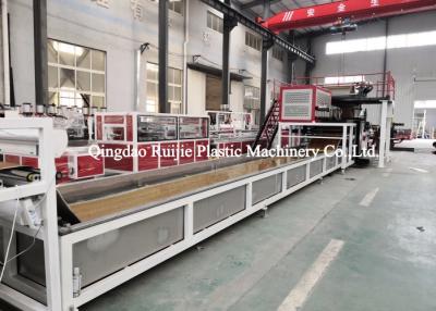 Cina Il pannello di resistenza all'usura che fa la plancia a macchina della pavimentazione del vinile di LVT piastrella il multi strato in vendita