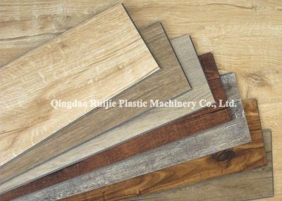 China Linha de produção de pedra do revestimento do SPC do plástico, painel do fechamento do clique que faz a máquina à venda