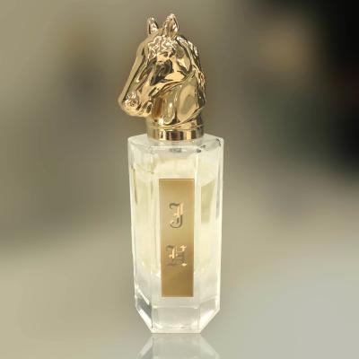 Cina Tappo di bottiglia di lusso del profumo della testa di forma del cavallo del peso massimo 96g Zamac di alta qualità in vendita