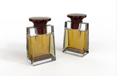 China Creativo Zamak Perfume Cap para una entrega rápida y eficiente en venta