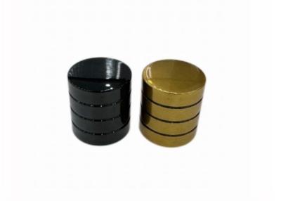 Cina Cappuccio per profumi in metallo in lega di zinco colorato e personalizzato Copertura per bottiglie di vetro per profumi in vendita