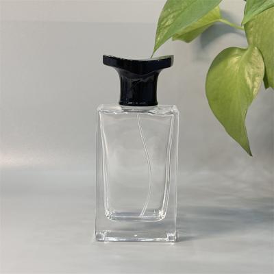 Chine Des boucles de parfums Zamak en alliage de zinc d'or pour vos bouteilles de parfums. à vendre