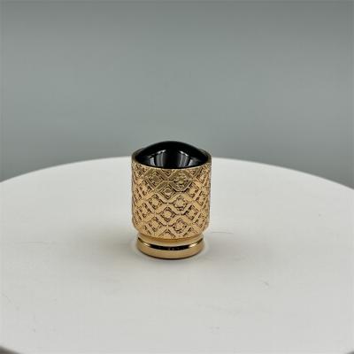 China Modern Plastic Perfume Cap with 15ml Capacity 0.7in Inside Diameter and 350°F Temperature Resistance for sale