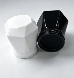 China Diamond-Cut Zamak Perfume Cap with Multi-Faceted Geometric Design and Customizable Finishes for sale