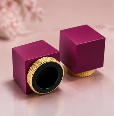 China AURÉLIA Cube Luxe Zinc Alloy Perfume Cap with Customized Logo and Electroplated Finish for sale
