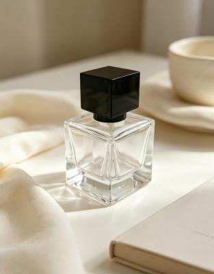 China Premium Matte Black Zinc Alloy Perfume Cap with Square Design and Corrosion Resistance for sale