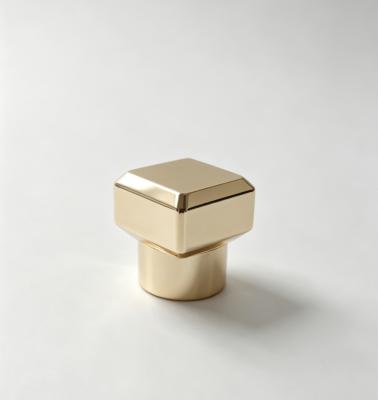 China Minimalist Cut Zinc Alloy Perfume Bottle Cap - High-End Gold Plated for sale