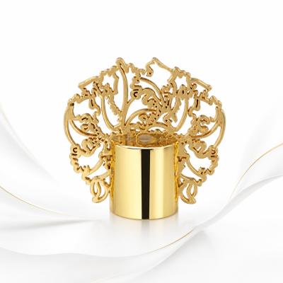 China Gold Plated Zamak Perfume Caps with Customizable Design and Mirror Polished Finish for sale
