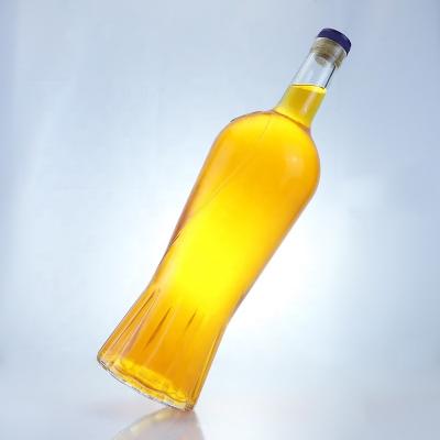 Cina Squisito design 750 ml bottiglia di vodka liquore trasparente con materiale del colletto di vetro di sughero in vendita