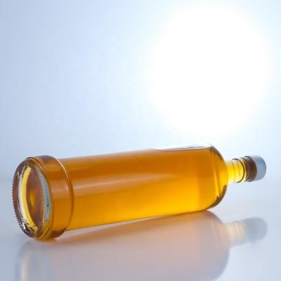 China Custom Design 750ml Whisky Glass Bottle with Material and Clear or Customized Color for sale