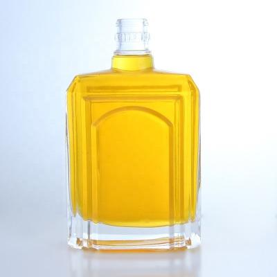 China Bottle de vidro Super Flint de 750 ml para Gin Vodka Tequila Rum à venda