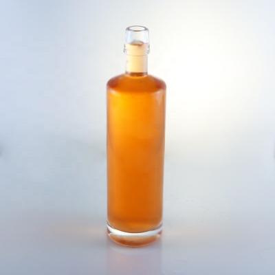 Cina Bottiglie di vetro per bevande cinesi di 750 ml di tenuta di sughero di tipo di sughero extra flint per vodka in vendita