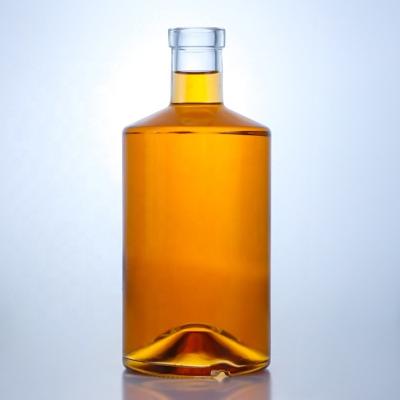 中国 Avialable 透明な円形のワインボトル 500ml 700ml 750ml 飲料用コルク付き 販売のため