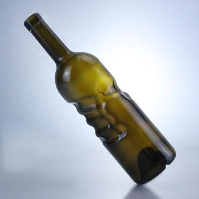 Cina Personalizzazione 500 ml 750 ml Clear Flint Gin Rum Champagne Tequila Liquor Bottiglia di vetro con sughero in vendita