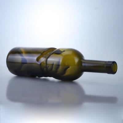 Cina Personalizzazione 500 ml 750 ml Clear Flint Gin Rum Champagne Tequila Liquor Bottiglia di vetro con sughero in vendita