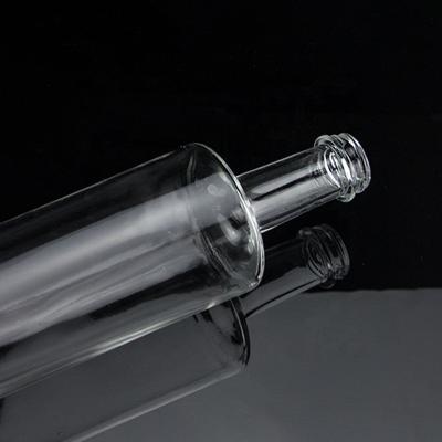 中国 独特のデザイン 750ml ロング ネック 空のウォッカ ガラスボトル スクリューキャップ スーパーフリント ガラス 販売のため