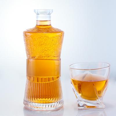 中国 カップタイプコルク 750ml 1000ml ジン・ラム・ウォッカ・ウイスキー用の透明ガラスボトル 販売のため