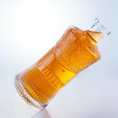 中国 カップタイプコルク 750ml 1000ml ジン・ラム・ウォッカ・ウイスキー用の透明ガラスボトル 販売のため