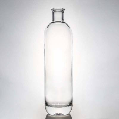 Cina Materiale di base Vetro personalizzato 500ml 700ml 750ml Super Flint Rotondo Bottiglia di vetro trasparente in vendita
