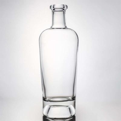 Cina Materiale di base Vetro personalizzato 500ml 700ml 750ml Super Flint Rotondo Bottiglia di vetro trasparente in vendita