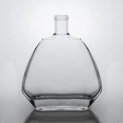 Cina Forma personalizzata Acceptabile Bottiglia di liquore di vetro per brandy Tequila Logo personalizzato Acceptabile in vendita
